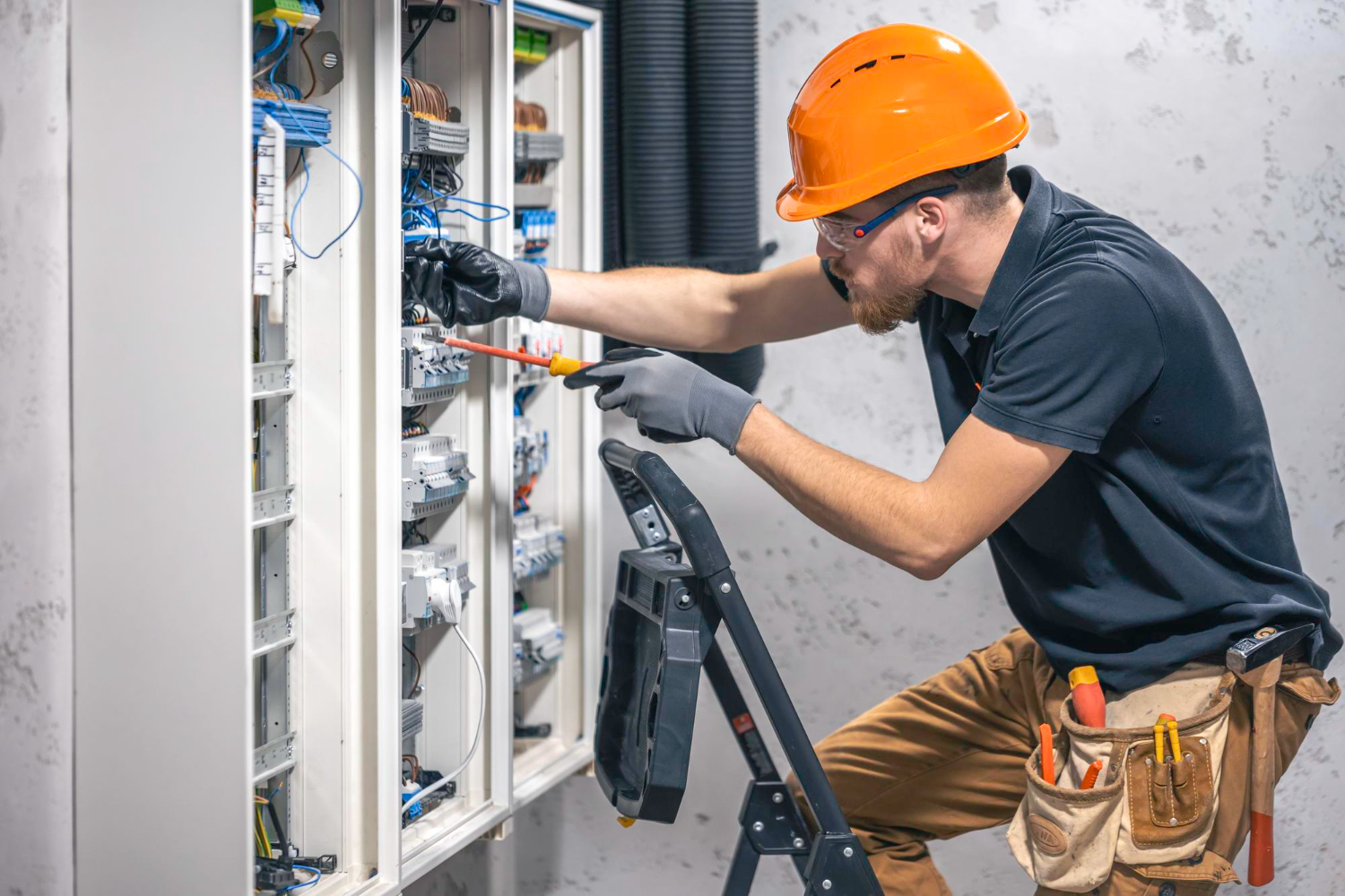 Common Electrical Problems and Fixes in Offices